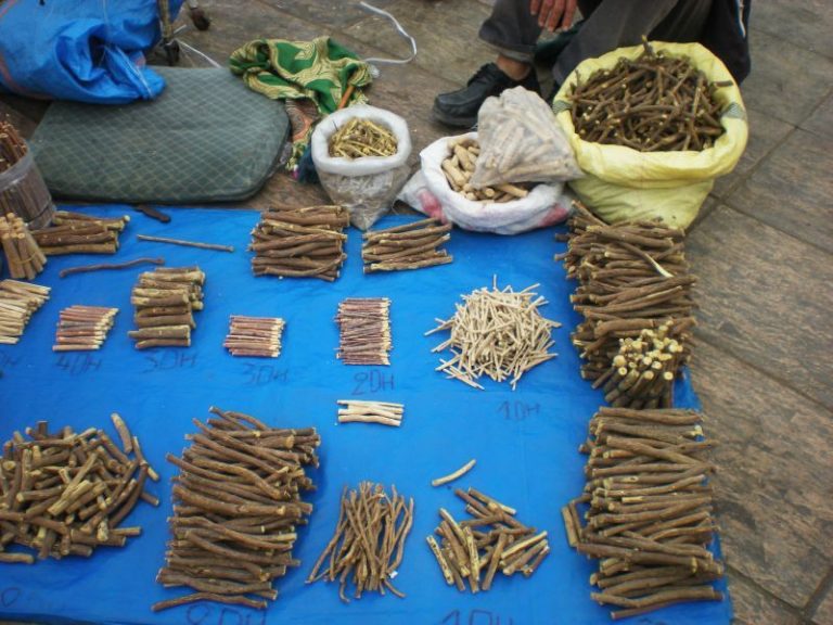 What does umlomo omnandi do | Umlomo Omnandi Lip Balm | Love spells